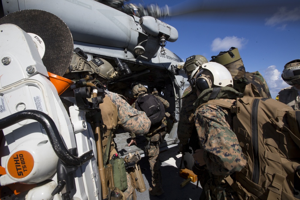 DVIDS - Images - 31st MEU Marines refine VBSS skills [Image 8 of 8]