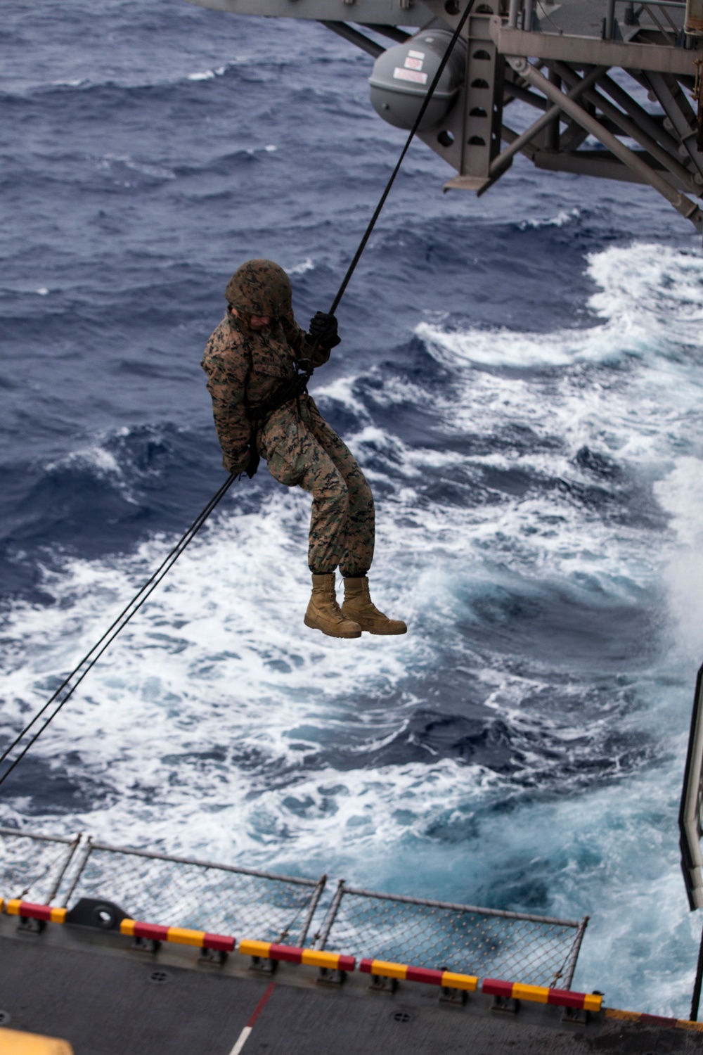 DVIDS - Images - 31st MEU Marines conduct fast rope, rappel training ...