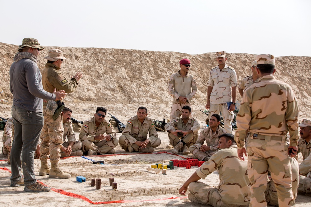 DVIDS - Images - Spanish Generals Carril and Pozo visit the Besmaya ...