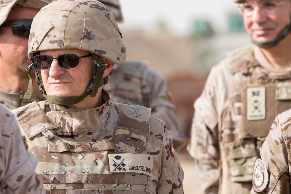 DVIDS - Images - Spanish Generals Carril and Pozo visit the Besmaya ...