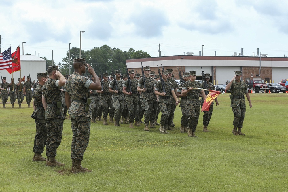 DVIDS - Images - 2nd Maintenance Battalion Post and Relief [Image 15 of 15]
