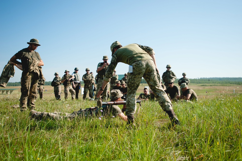 DVIDS - Images - Rockets away: RPG training at Yavoriv CTC [Image 2 of 8]