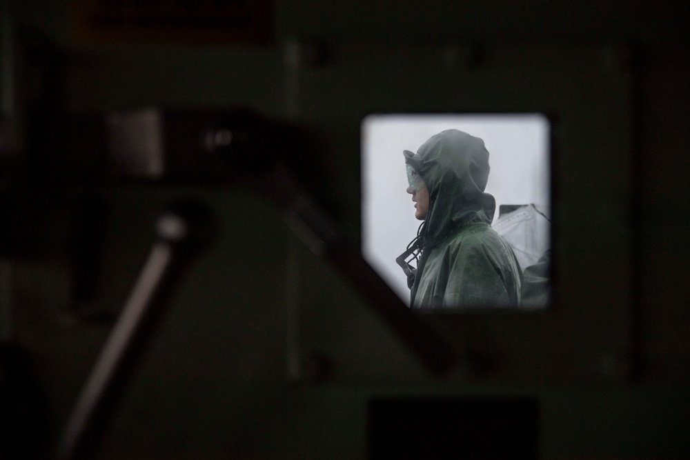 DVIDS - Images - USS San Diego (LPD 22) Watchstander [Image 3 of 3]