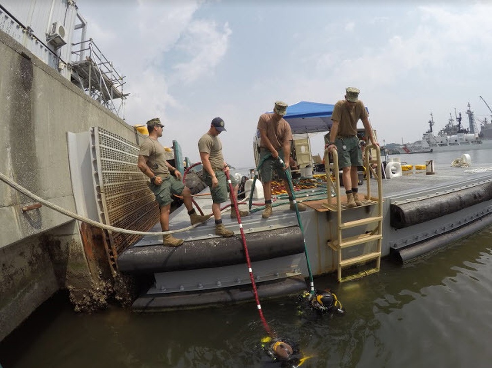 DVIDS - Images - UCT 2 Maintains Yokosuka Pier [Image 3 of 4]