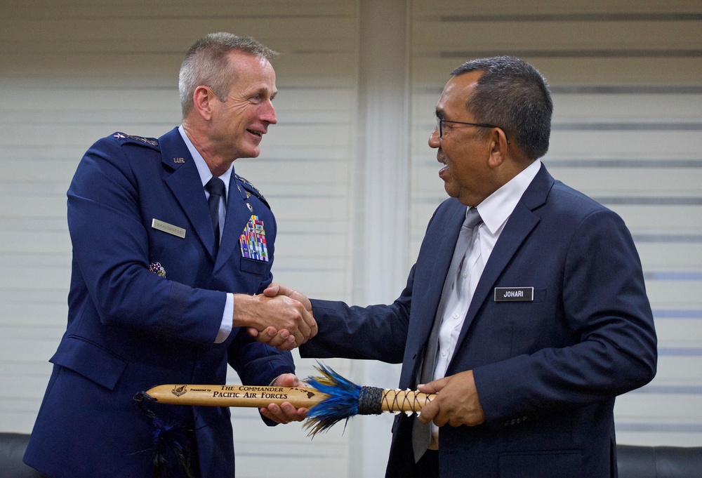 DVIDS - Images - PACAF commander meets with leaders in Malaysia [Image ...