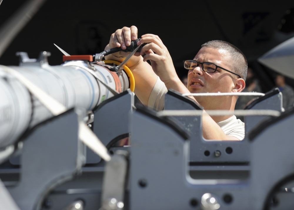 DVIDS - News - Lock and load: 94 AMU wins load competition
