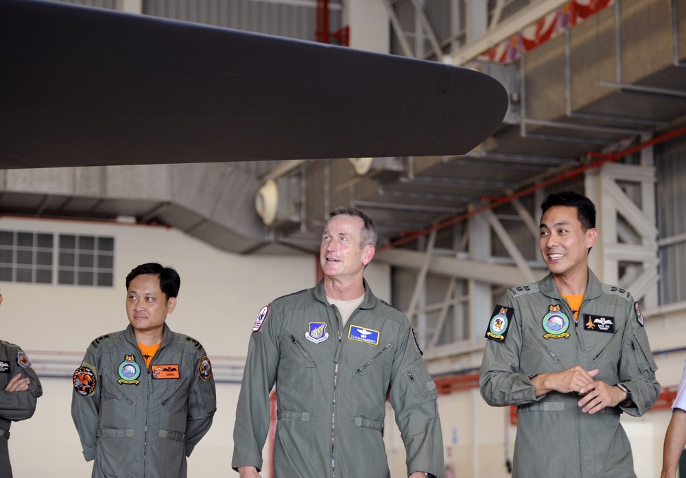 DVIDS - Images - PACAF commander meets with Singapore leaders [Image 3 ...