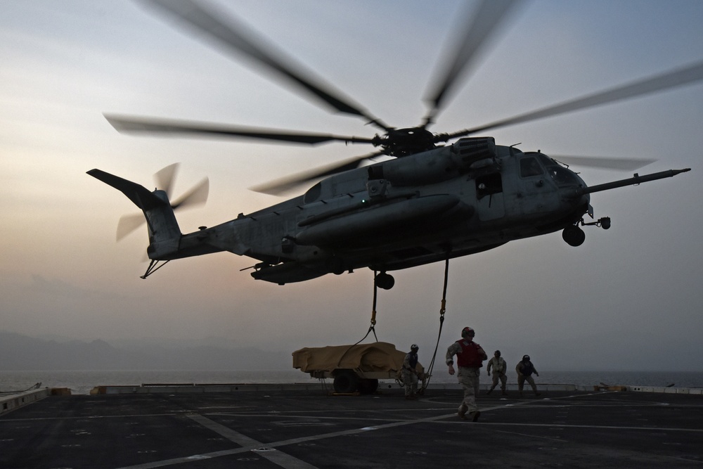 DVIDS - Images - Alligator Dagger Flight Ops aboard USS San Diego