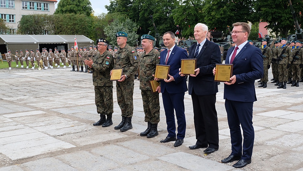 DVIDS - Images - NATO battle group, Polish celebrate Land Forces Day ...