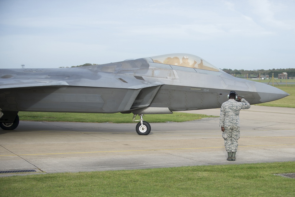 DVIDS - Images - F-22s back to Europe [Image 2 of 4]