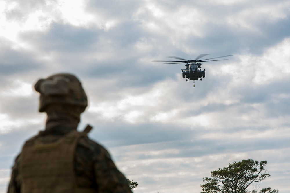 DVIDS - Images - CLB-6 conducts Helicopter Support Team training [Image ...