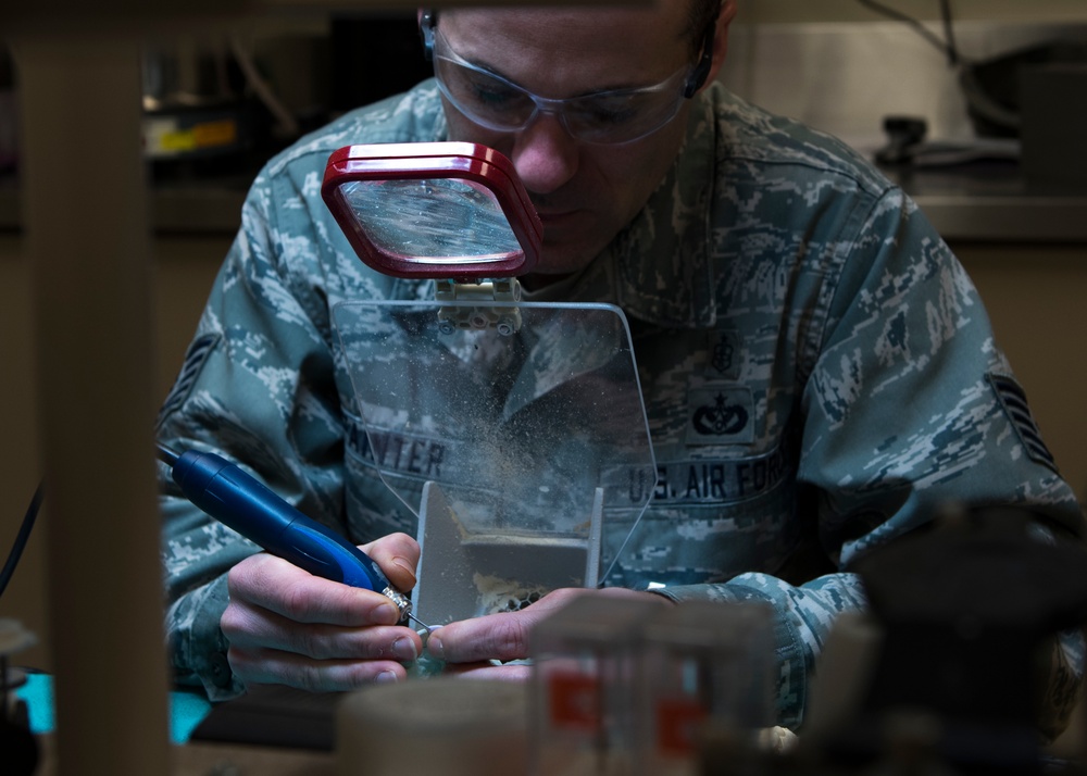 DVIDS - News - Dental Lab helps maintain Airman readiness