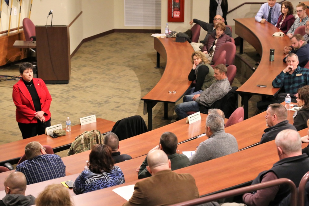 DVIDS - Images - IMCOM-Readiness director makes 2nd official visit to ...