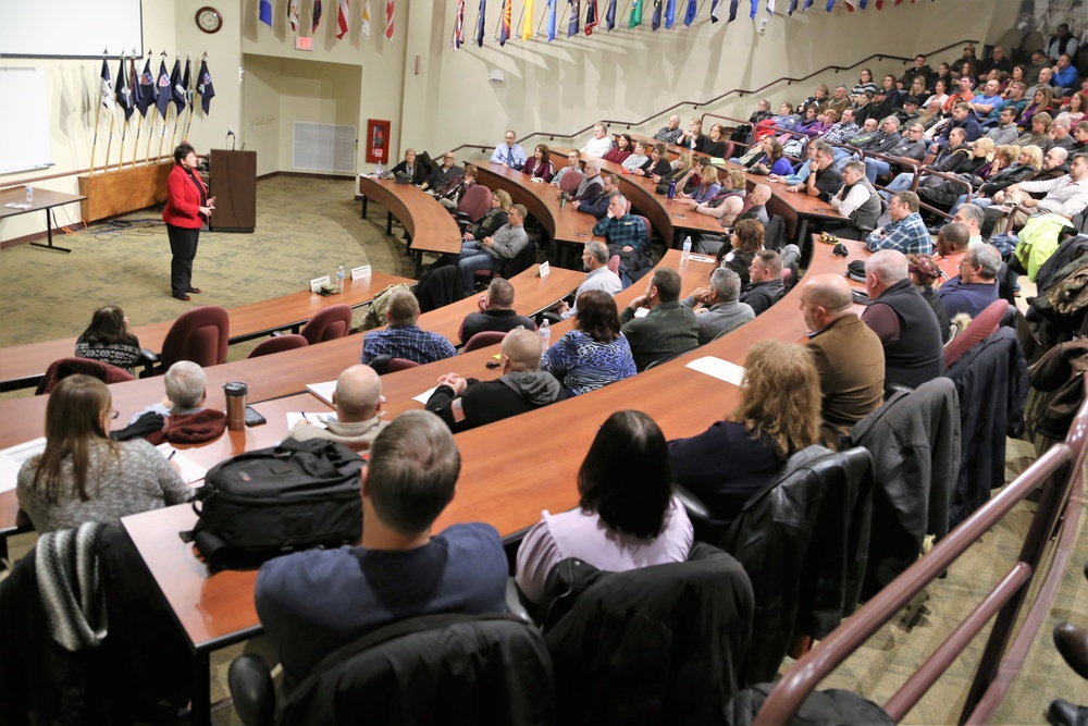 DVIDS - Images - IMCOM-Readiness director makes 2nd official visit to ...