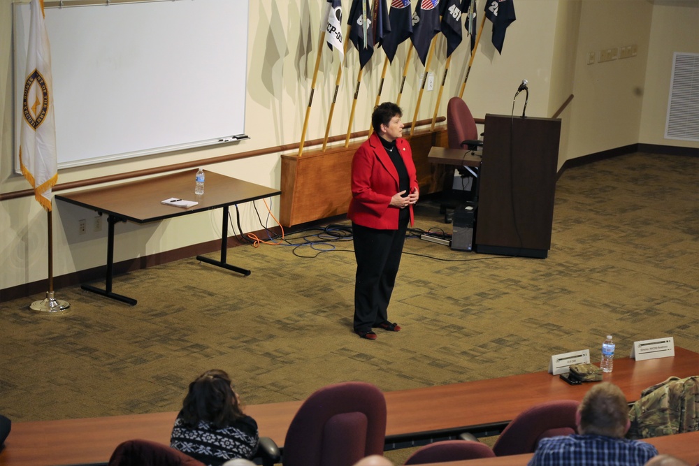 DVIDS - Images - IMCOM-Readiness director makes 2nd official visit to ...