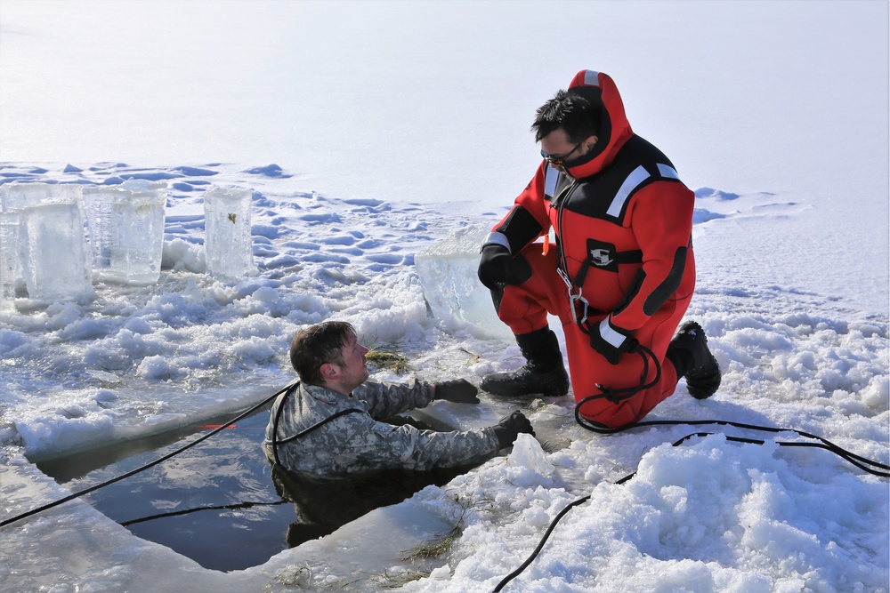 DVIDS - Images - Cold-Weather Operations Course students battle icy ...