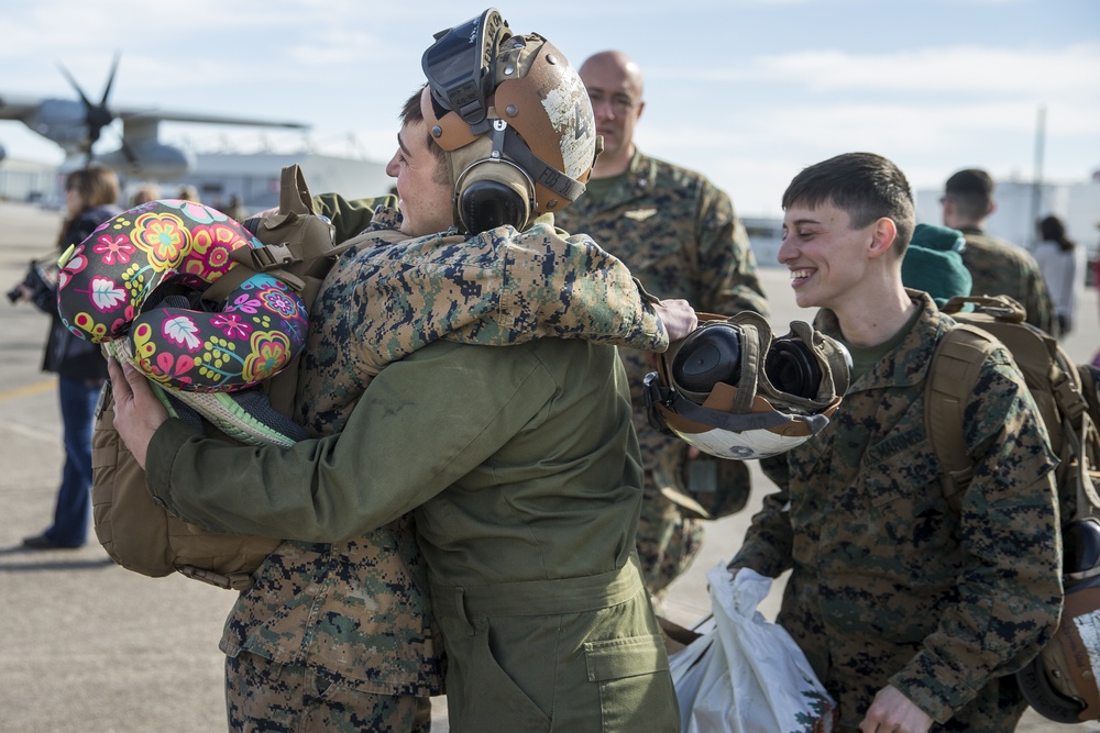 DVIDS - Images - VMGR-252 Homecoming Ceremony [Image 9 of 13]