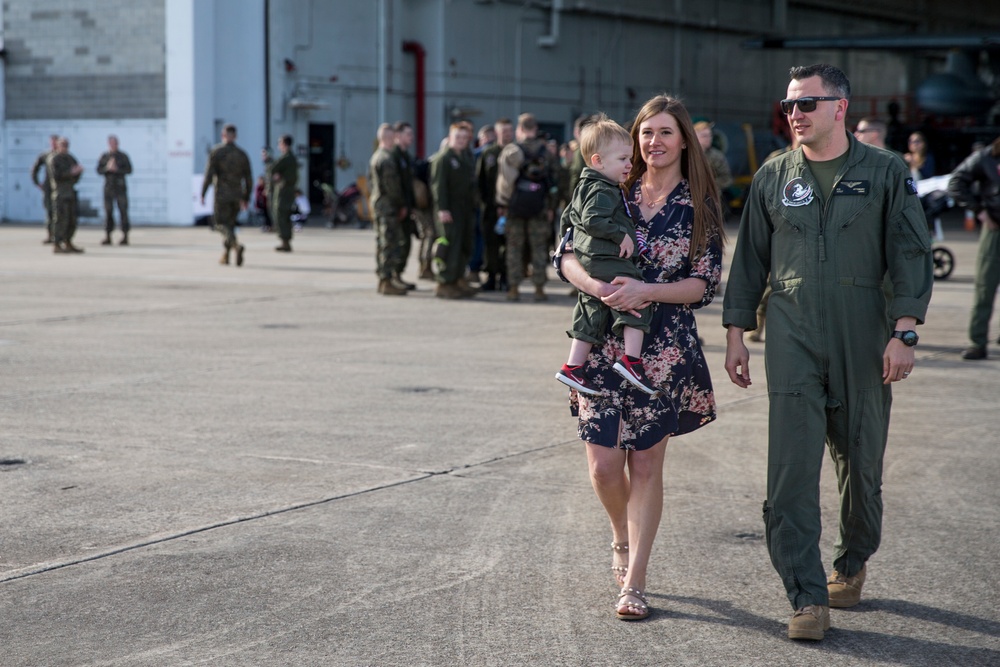 DVIDS - Images - VMGR-252 Homecoming Ceremony [Image 13 of 13]