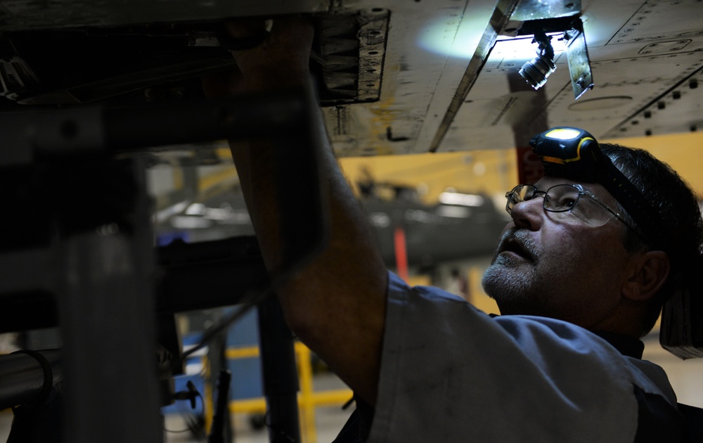 DVIDS - News - L3 maintains pilot production one aircraft at a time