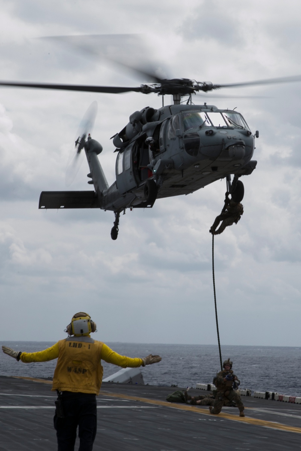 DVIDS - Images - Recon Marines fast rope from an MH-60S aboard the USS ...