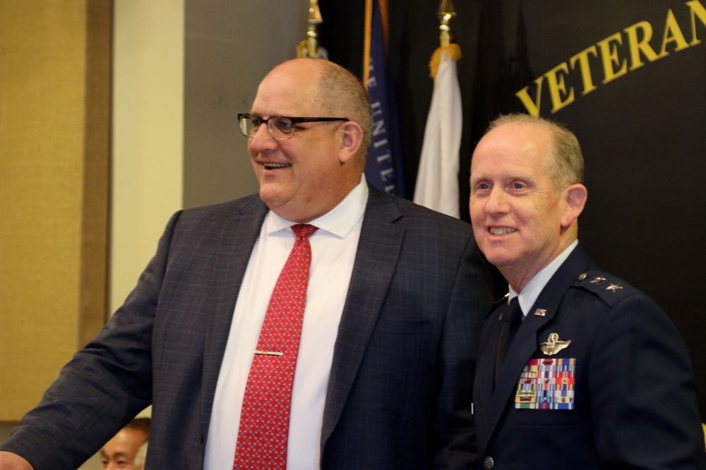 DVIDS - News - Wisconsin’s adjutant general joins Gov. Scott Walker in ...