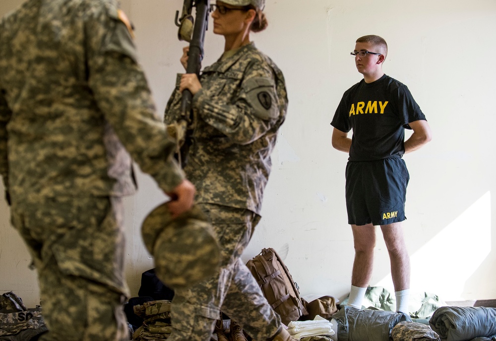 DVIDS - Images - Military Police Best Warrior Competition [Image 9 of 14]