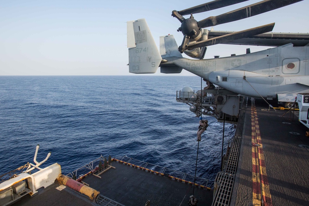 DVIDS - Images - MRF conducts course of fire aboard USS Iwo Jima (LHD 7 ...