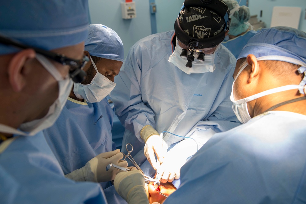 DVIDS - Images - Surgeries are performed onboard USNS Mercy during PP18 mission stop in Sri ...