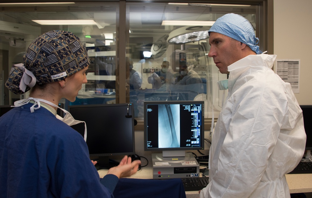 DVIDS - Images - Leadership Rounds DGMC Surgery Center [Image 8 of 12]
