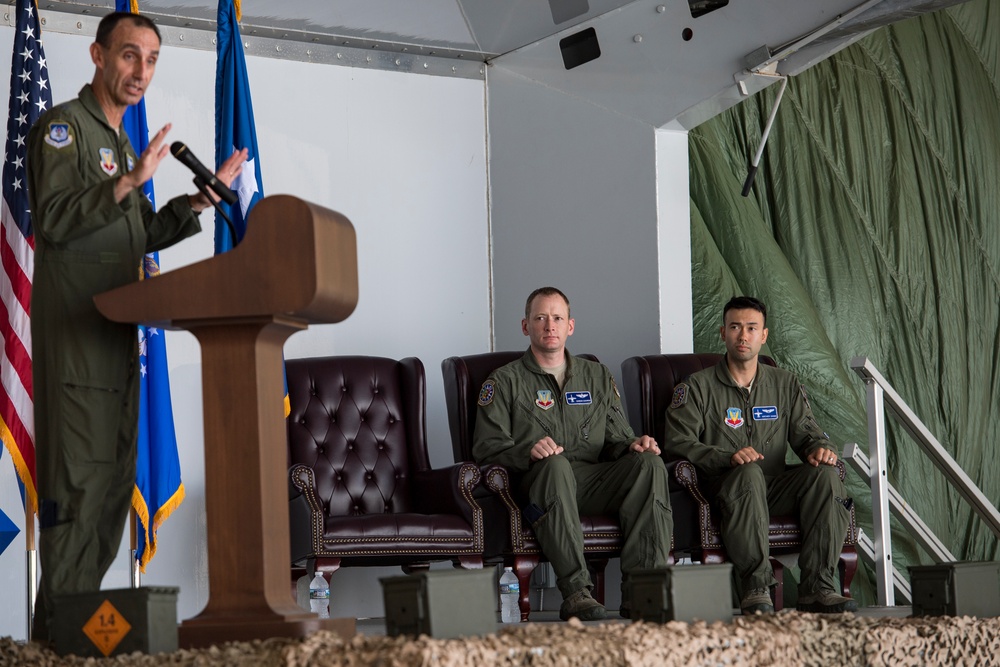 DVIDS - Images - 74th FS pilots receive DFC [Image 1 of 6]