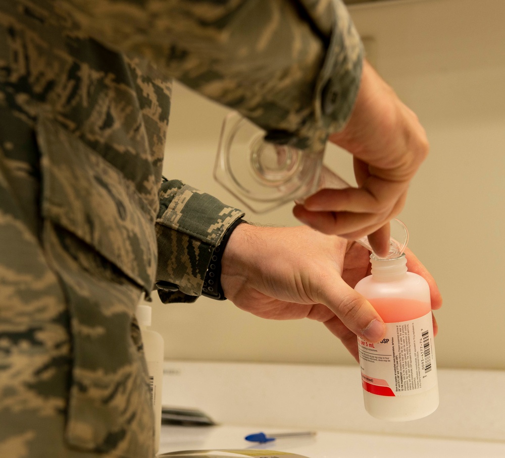 DVIDS - Images - 18th MDG Pharmacy [Image 14 of 21]