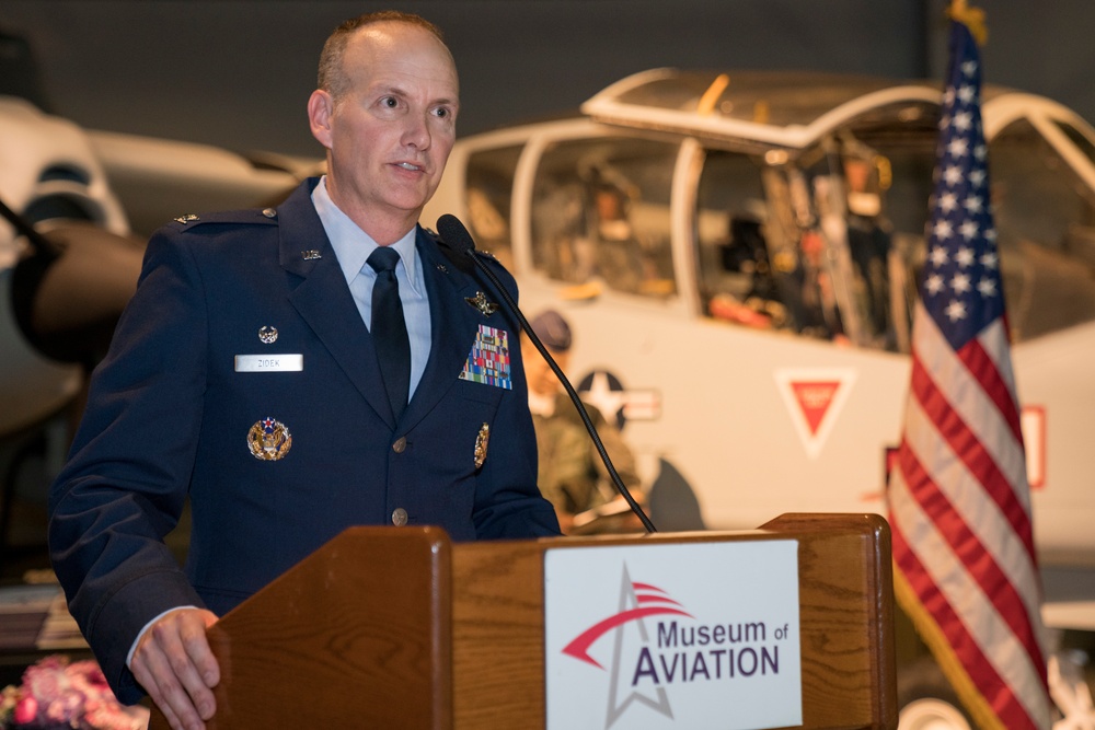 DVIDS - News - 413th FTG welcomes new commander