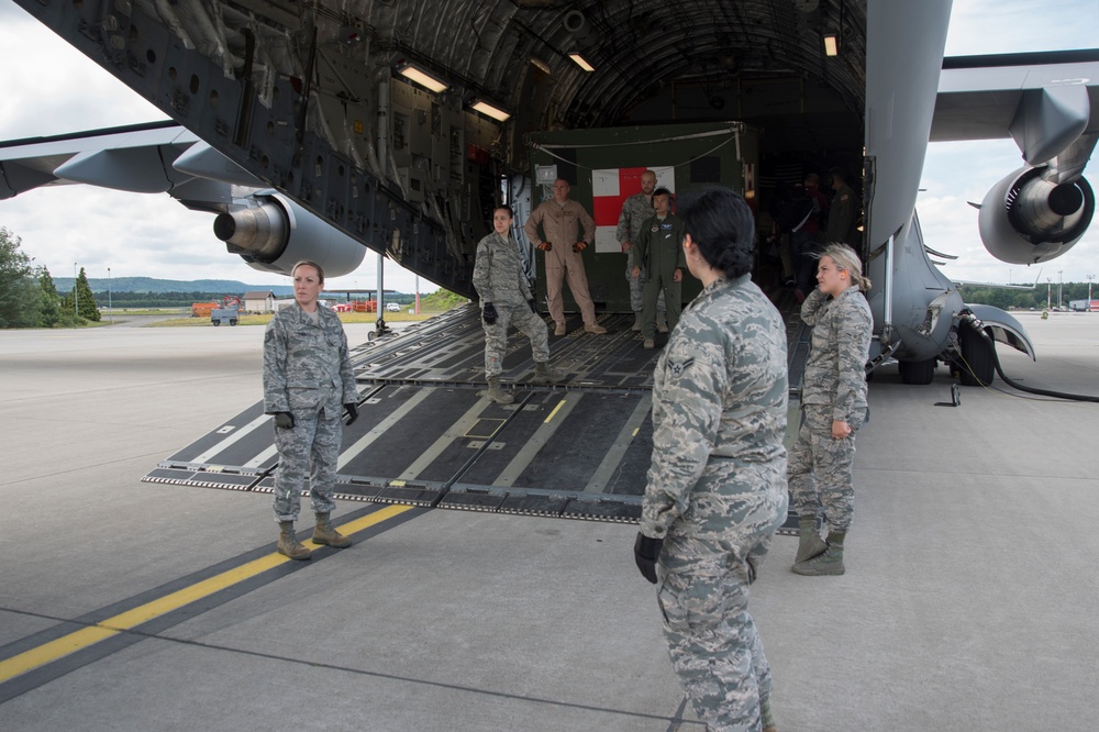 DVIDS - Images - Patient Movement [Image 4 of 12]