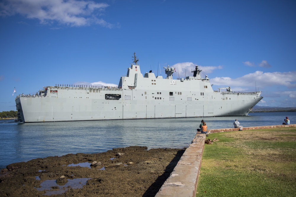 DVIDS - Images - HMAS Adelaide (L01) enters Pearl Harbor in preparation ...