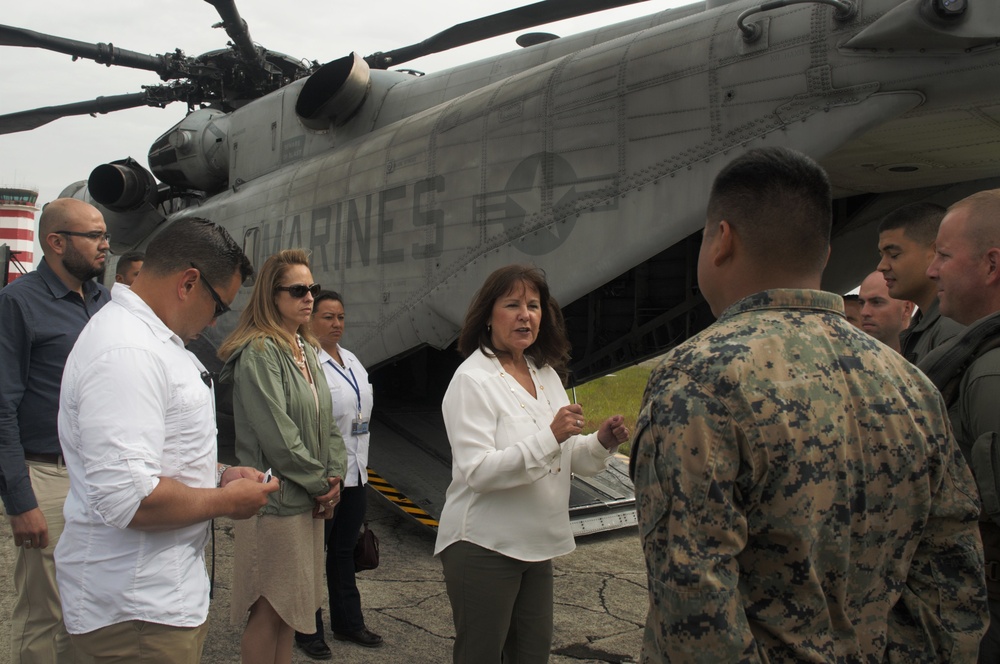 DVIDS - Images - U.S. Vice President, second lady visit Marines ...