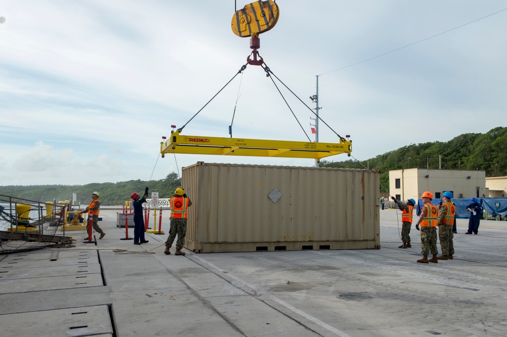 DVIDS - Images - NCHB 1 Conducts Cargo Handling Operations [Image 7 of 8]