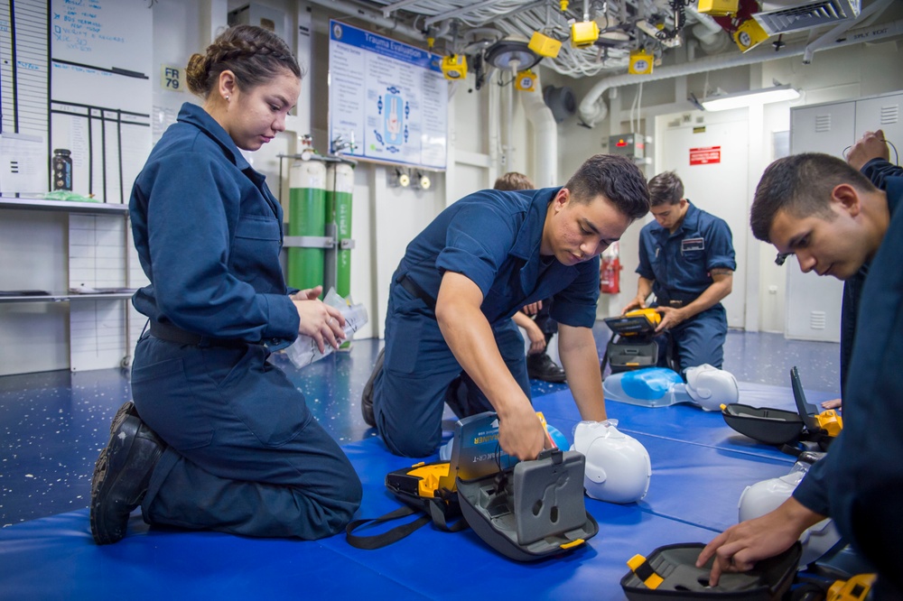 DVIDS - Images - CPR Training aboard USS Bonhomme Richard (LHD 6 ...