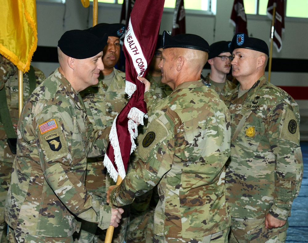 DVIDS - Images - Regional Health Command Europe Change of Responsibility Ceremony [Image 6 of 10]