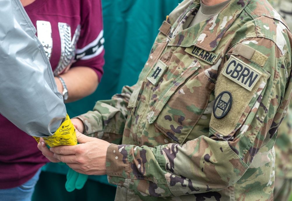 DVIDS - Images - W.Va. CERFP trains local hospital on decontamination ...