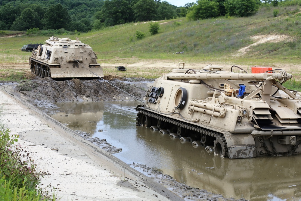 DVIDS - Images - Tracked Vehicle Recovery Course students train at Fort ...