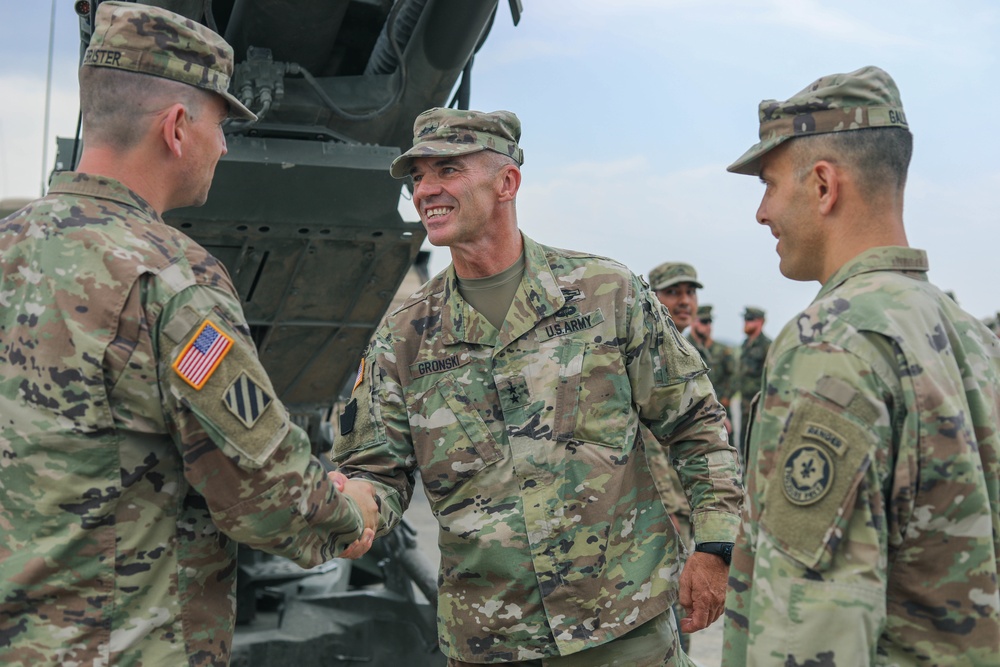 DVIDS - Images - 2CR soldiers recognized for hard work [Image 1 of 3]