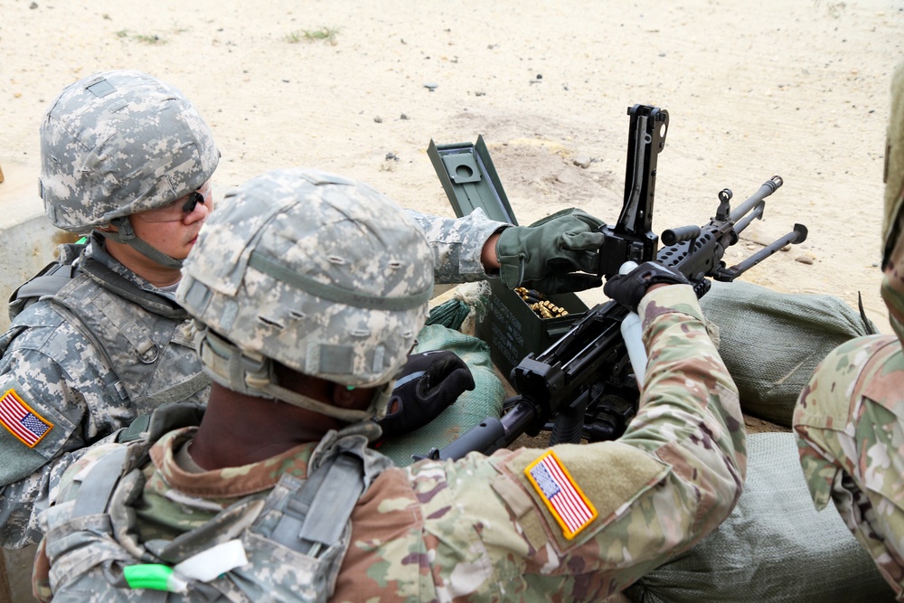 DVIDS - Images - Chalk 16, M249 qualification [Image 2 of 5]