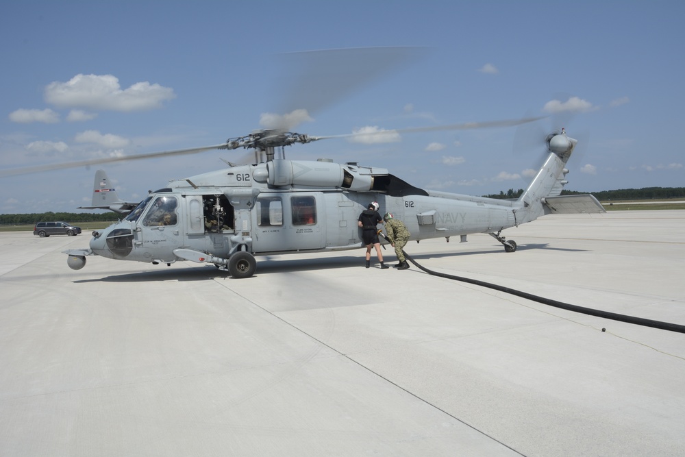 DVIDS - Images - Navy Sea Hawks refuel for training mission at Northern ...