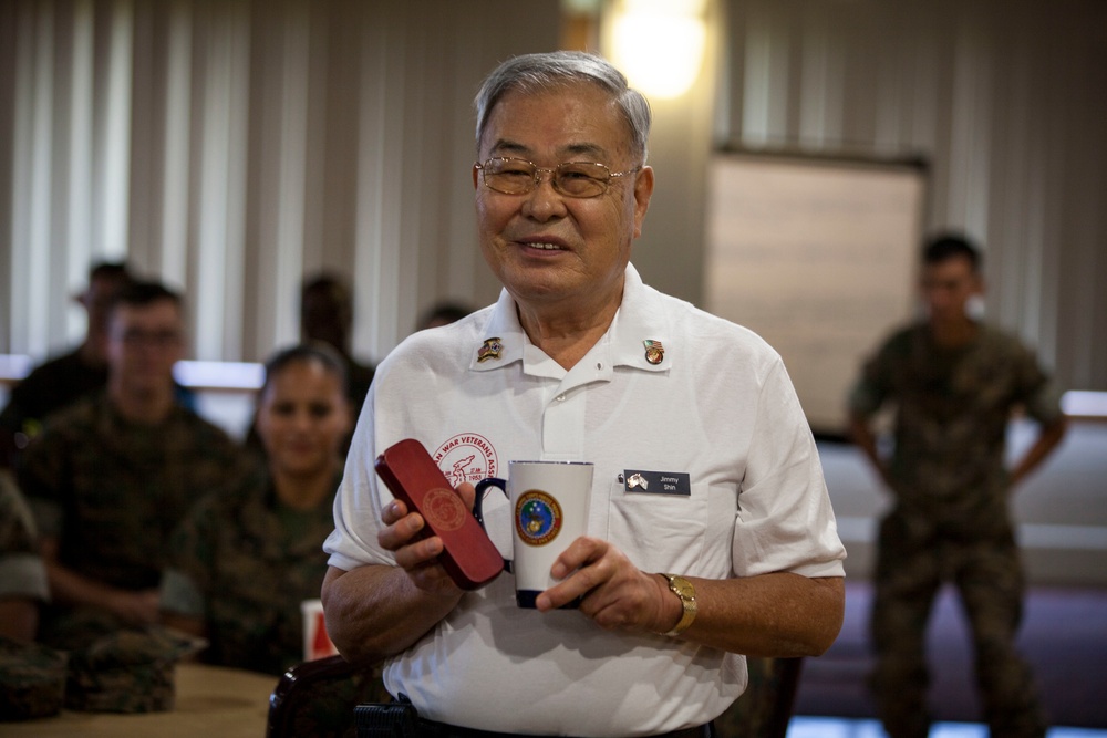 DVIDS - Images - MARFORPAC historical brief and tour abaord MCBH [Image ...