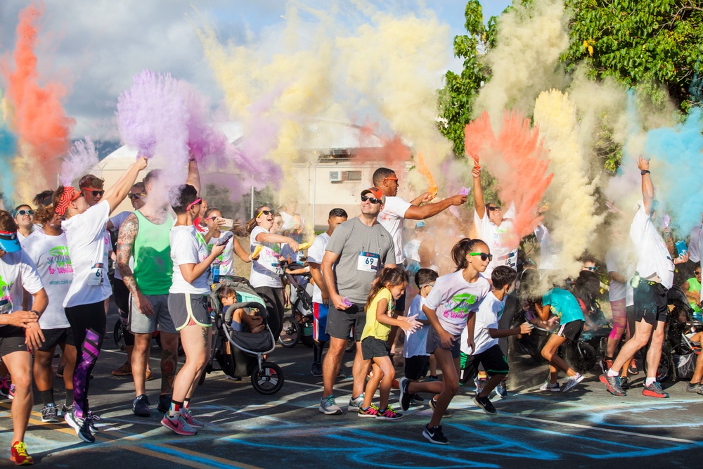 DVIDS - Images - 1/3 hosts Color Dash 2018 race aboard MCBH [Image 1 of 13]
