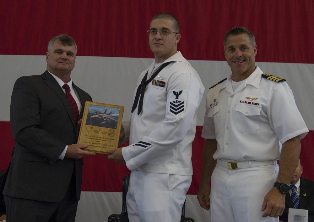 DVIDS - Images - COMVAQWINGPAC Holds Growler Awards Ceremony [Image 4 of 4]