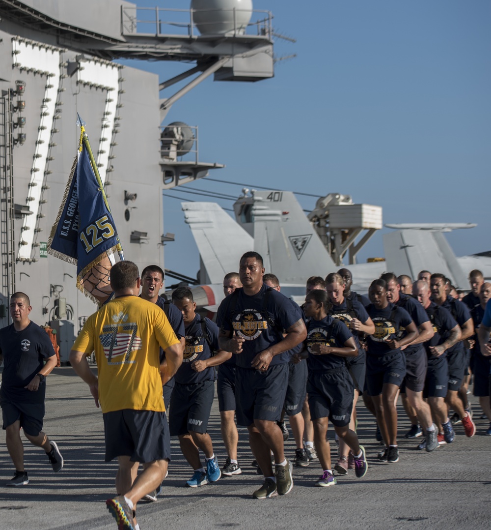 DVIDS - Images - Sailors Run 5K on GHWB Flight Deck [Image 8 of 19]