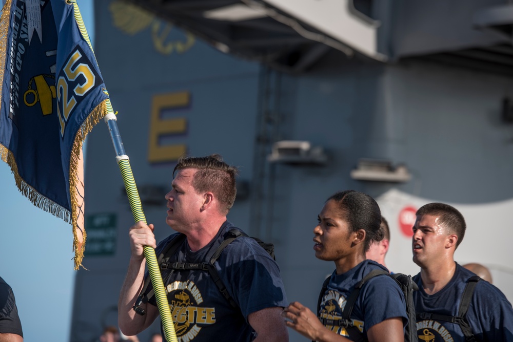 DVIDS - Images - Sailors Run 5K on GHWB Flight Deck [Image 15 of 19]