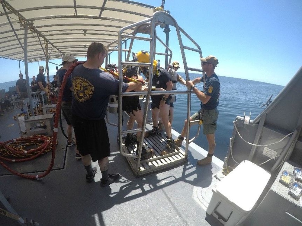 DVIDS - News - Navy Experimental Diving Unit Reserve Detachment ...