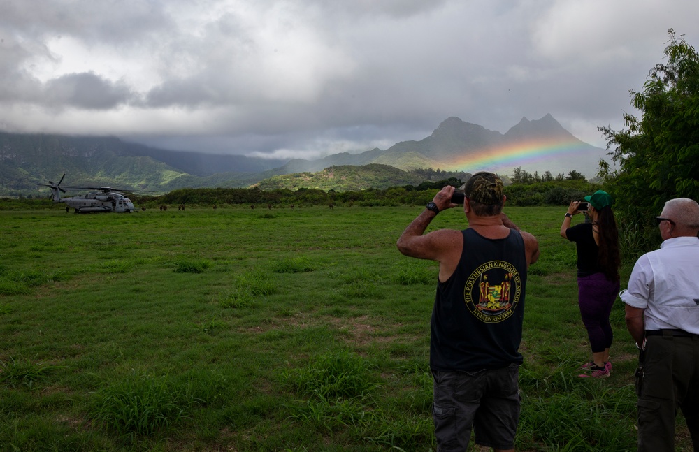 DVIDS - Images - Waimanalo Neighborhood Board visits MCTAB [Image 4 of 7]